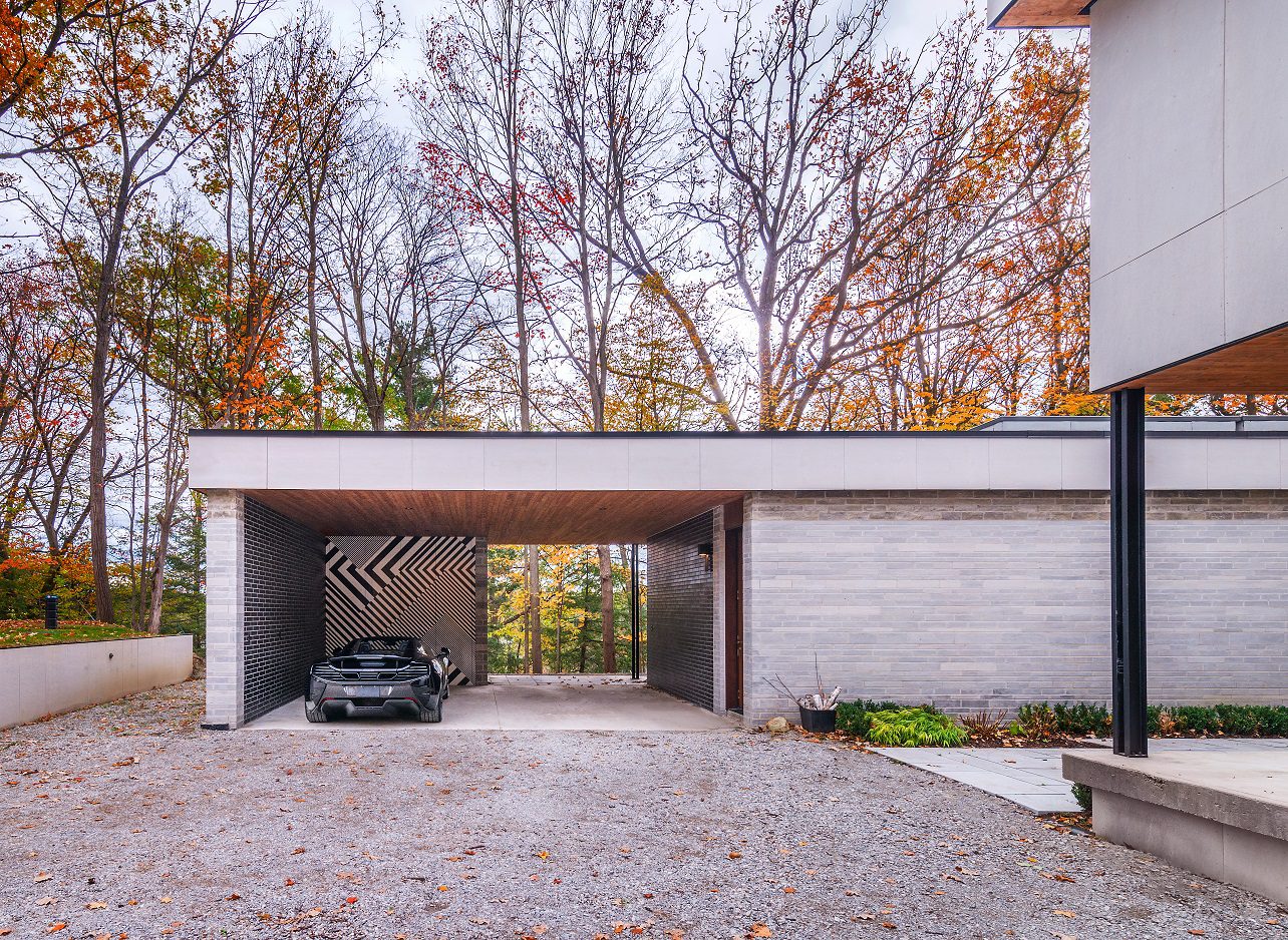 The Collection Garage: Curating the Need for Speed - FrankFranco Architects